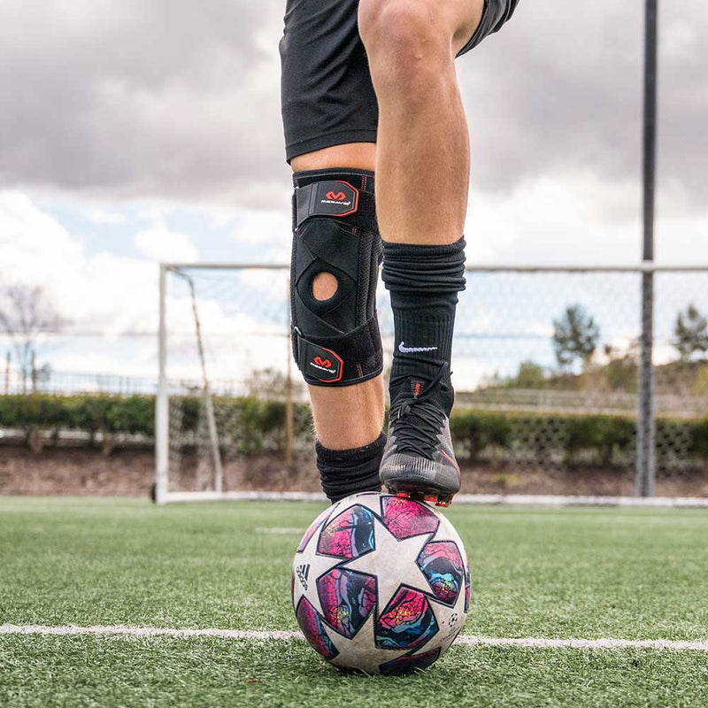 Knee Support with Stays & Cross Straps | McDavid